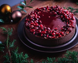 Jõuluaja šokolaadi-marjakook • D-kokaraamat